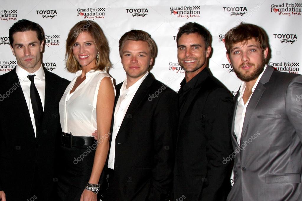 Sam Witwer, Tricia Helfer, Colin Egglesfield, Brett Davern y Max ...