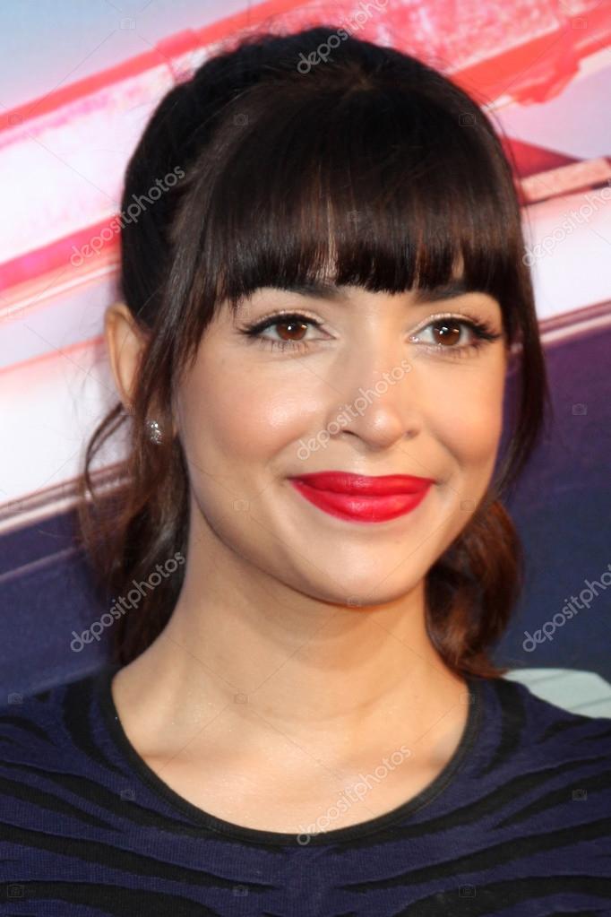 Hannah Simone Without Bangs