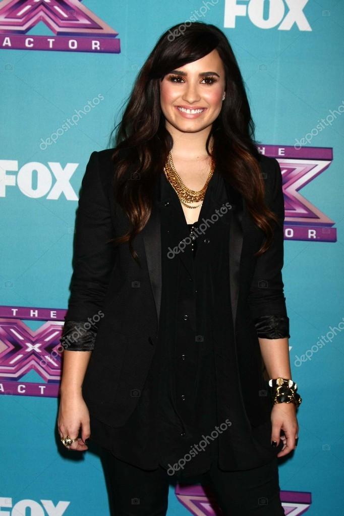 Demi Lovato Photoshoot Seventeen