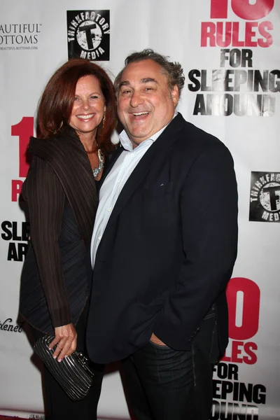 Leslie Greif – Stock Editorial Photo © s_bukley #52194521