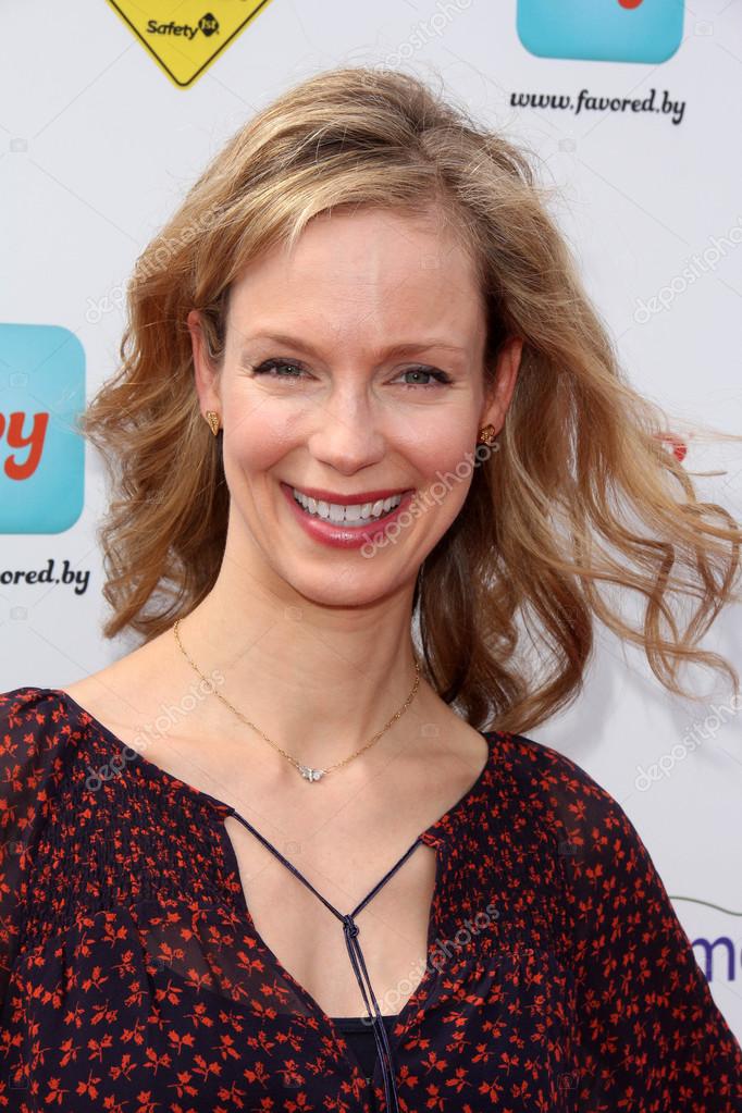 Laura Regan – Stock Editorial Photo © s_bukley #54340853