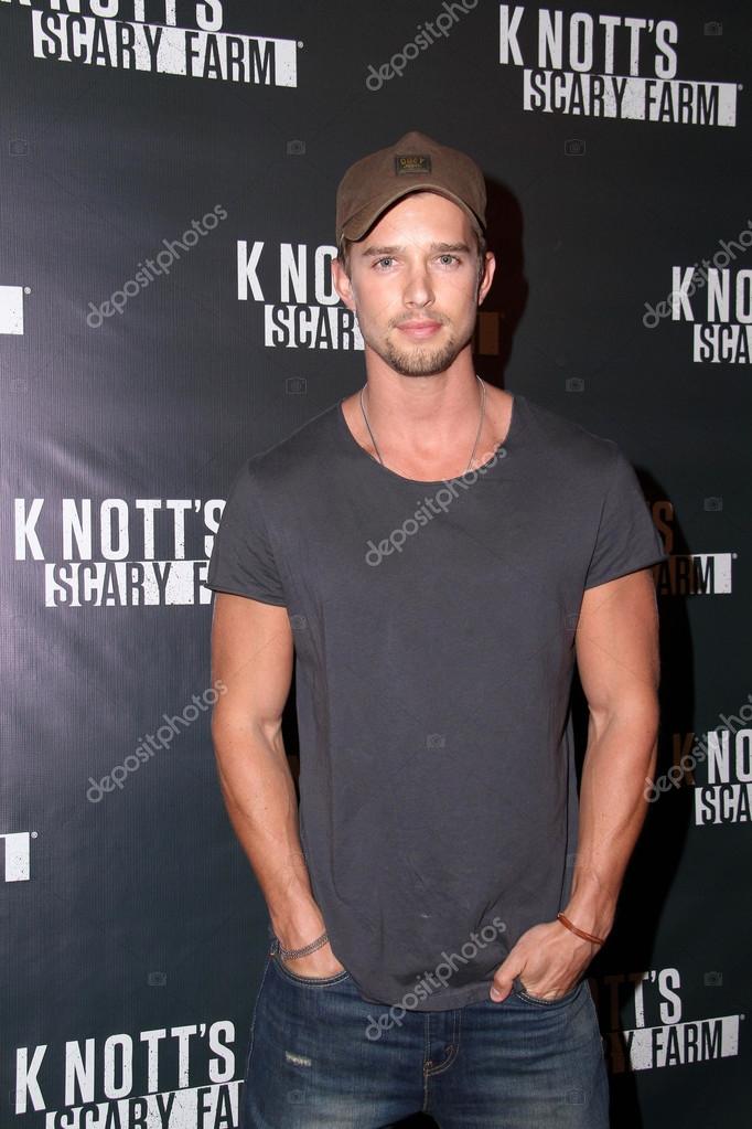 Drew Van Acker Model