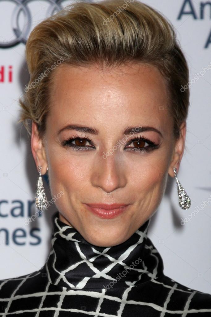 Karine Vanasse Hairstyle
