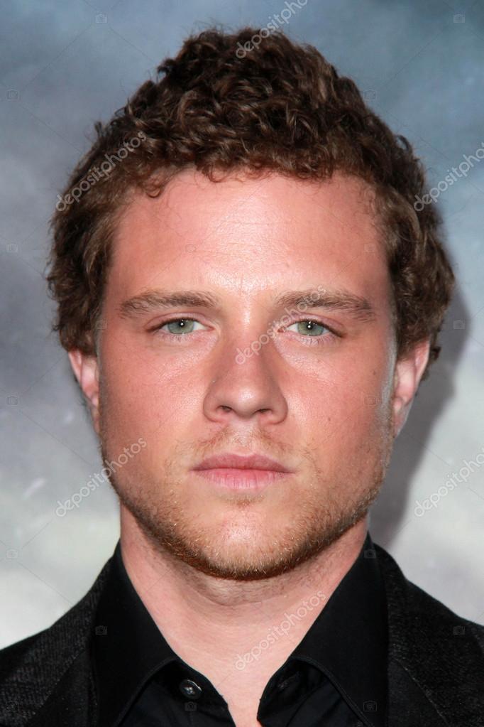 Jonny Weston Model