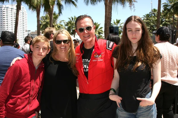 Sig Hansen, wife, daughter – Stock Editorial Photo © Jean_Nelson #12858361