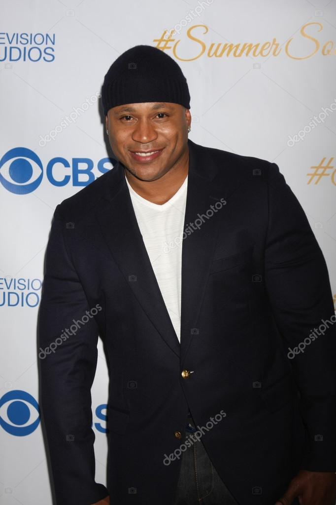 Popular rapper LL Cool J — Stock Editorial Photo © s_bukley #73674909