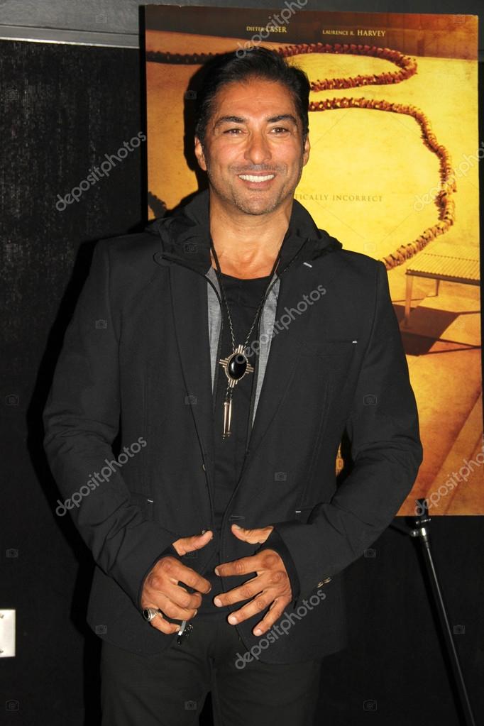 Jay Tavare Into The West