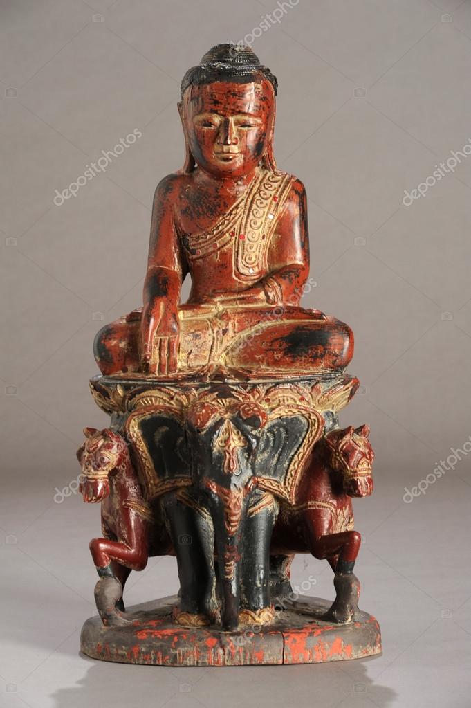 Burmese statue of Buddha — Stock Photo © Fotoember #53643795