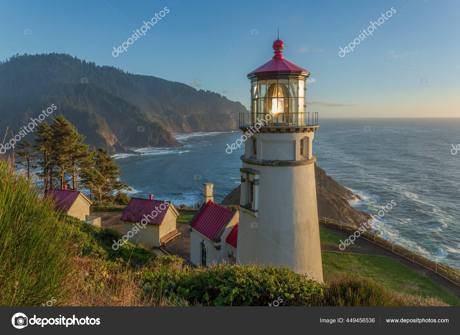 Heceta Head Lighthouse Florence Oregon Usa — Stock Photo © uwstas ...