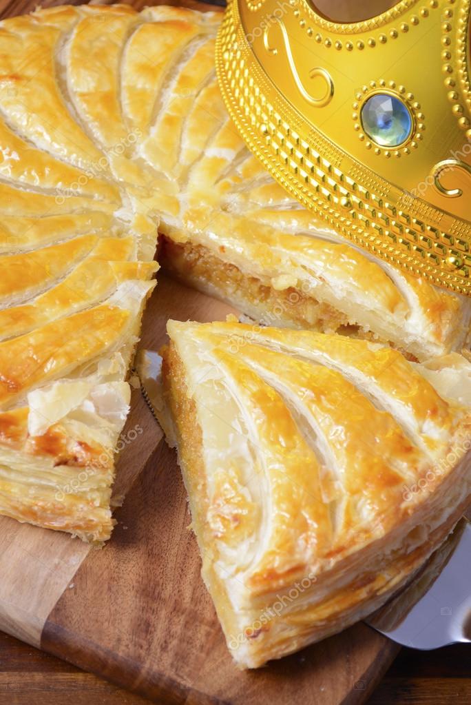 Epiphany Twelfth Night Cake — Stock Photo © amarosy #93275944