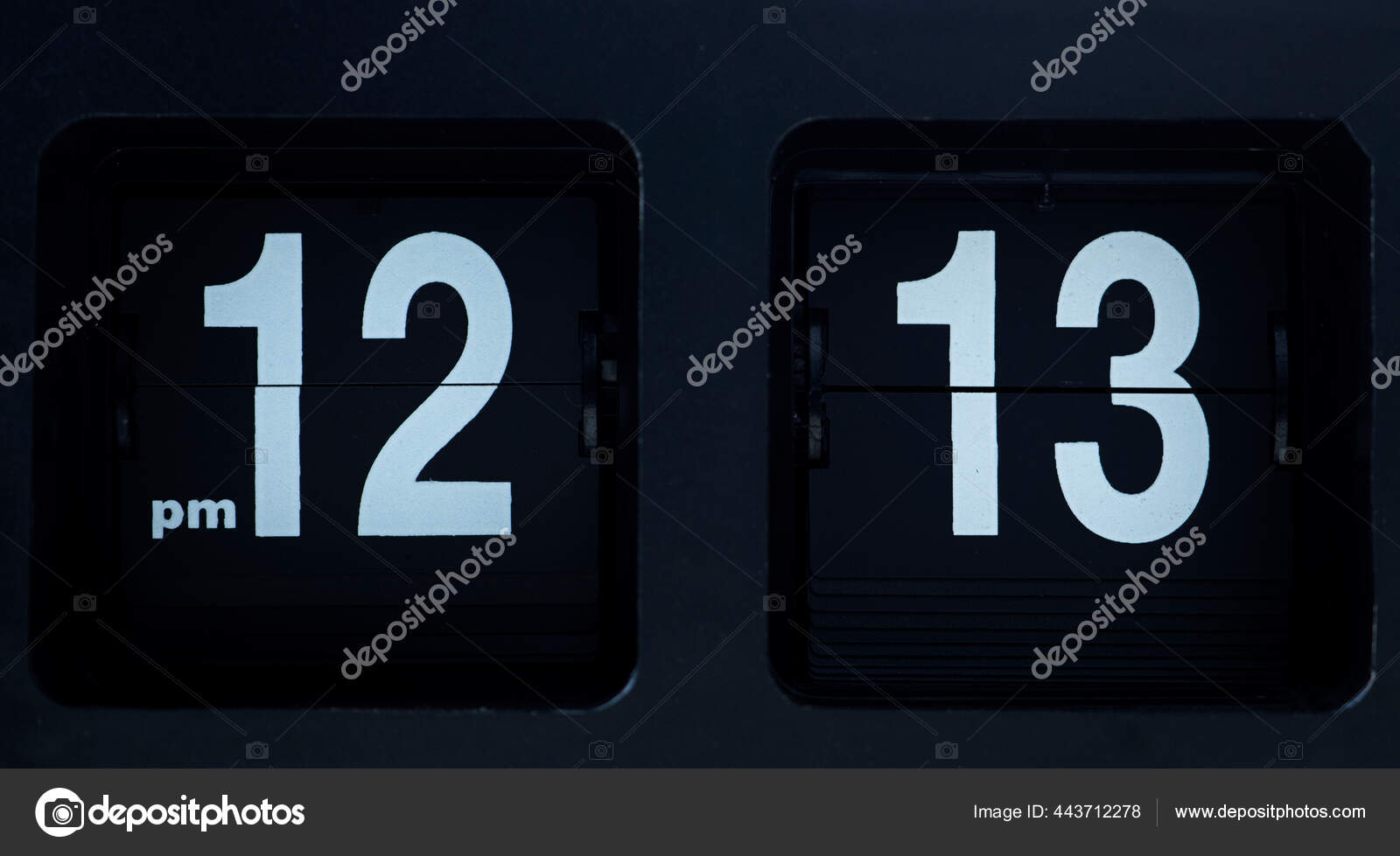 Close Flip Clock Showtime Time Concept — Stock Photo © artstore@outlook ...