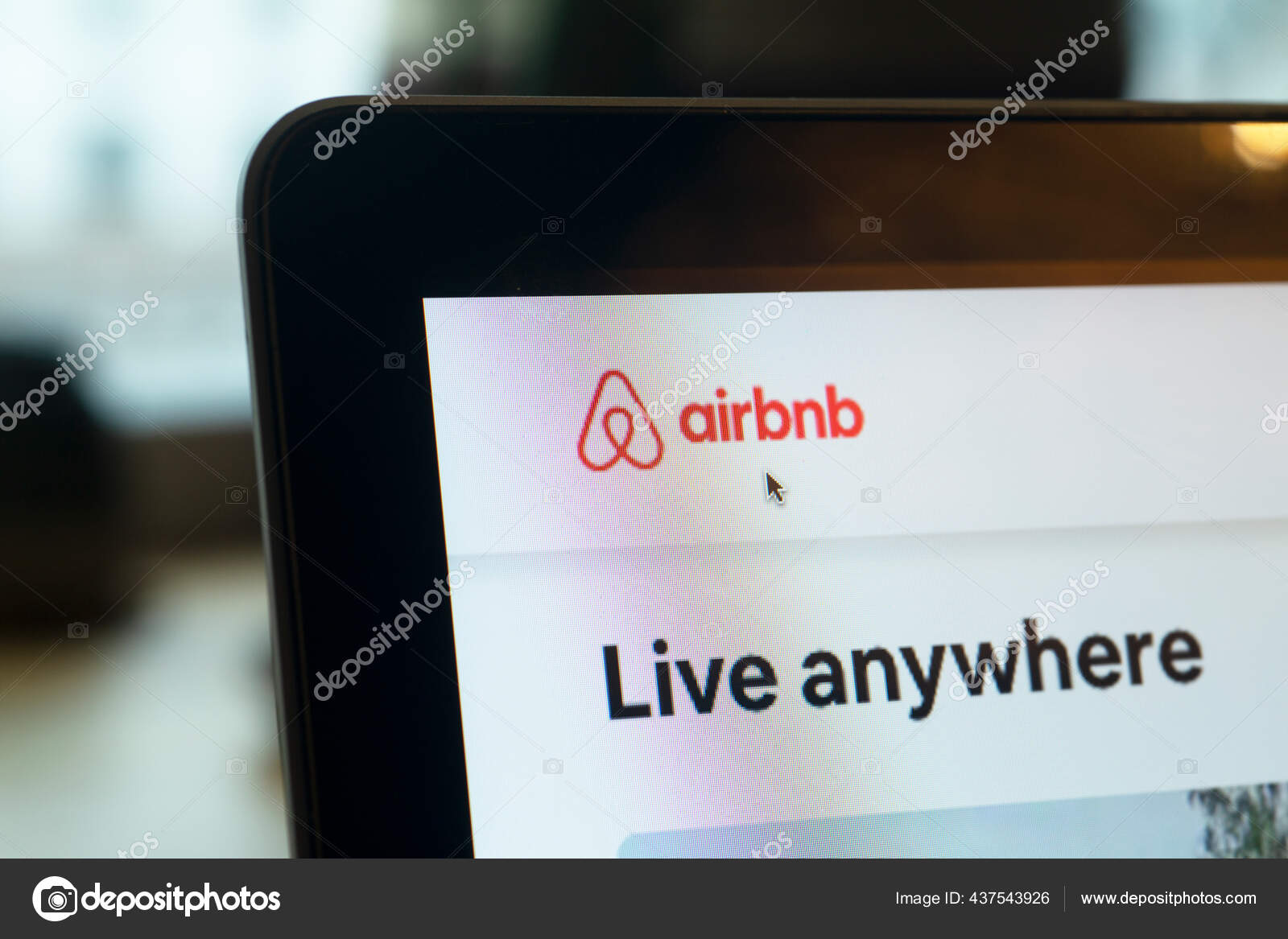 Airbnb Logo Computer Screen Home Page Internet Resource Airbnb — Stock ...