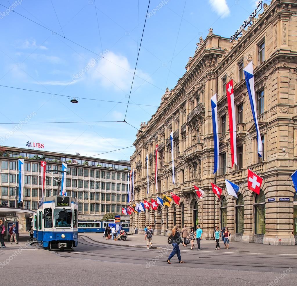 Plaza Paradeplatz en Zurich, Suiza 2023
