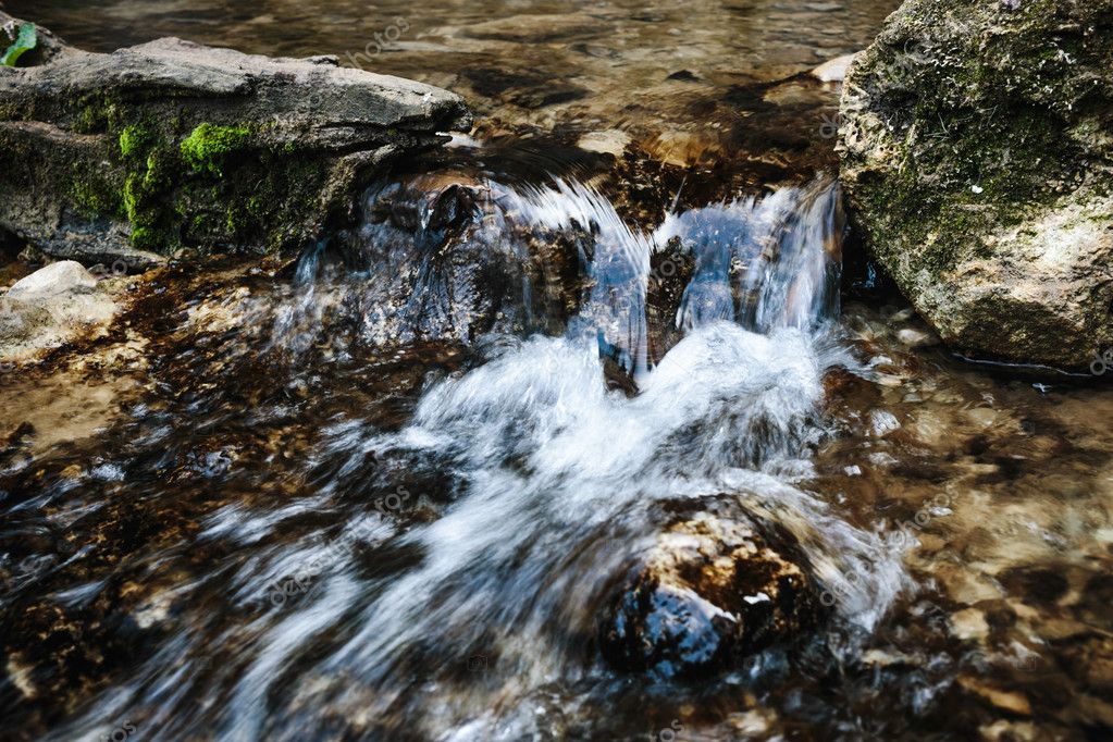 Patna waterfall near by Rishikesh, India — Stock Photo © smejnaya ...