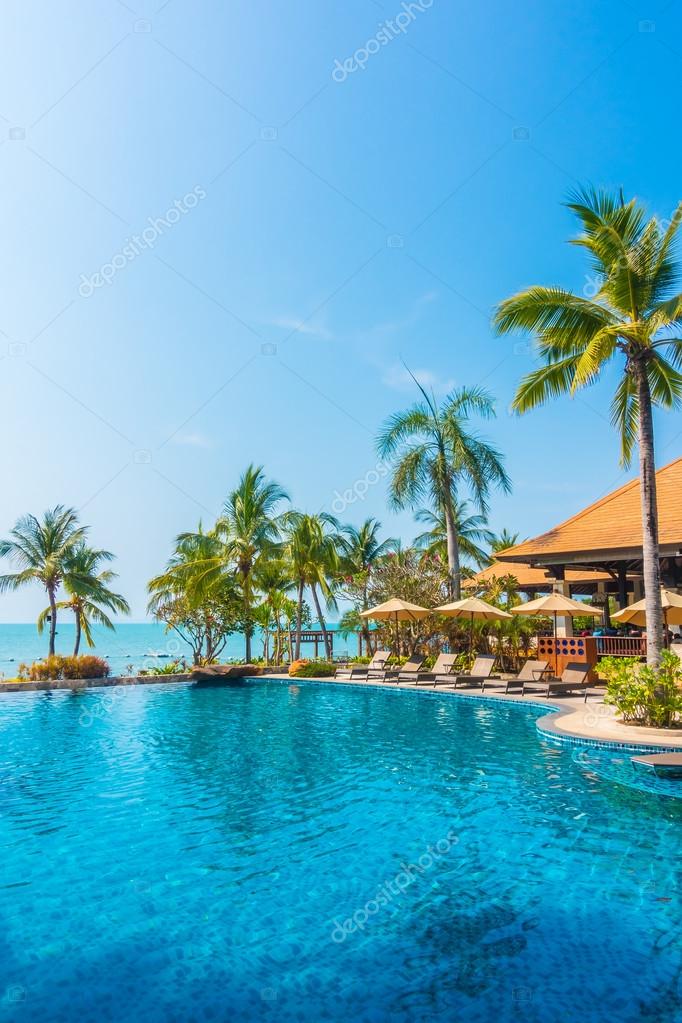 Luxury Swimming Pool Palm Trees