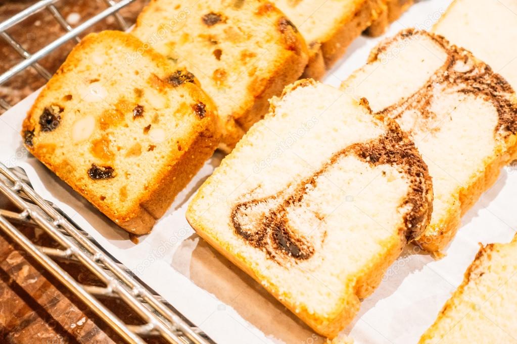 Buffet de pan catering — Foto de stock #108360620 © mrsiraphol