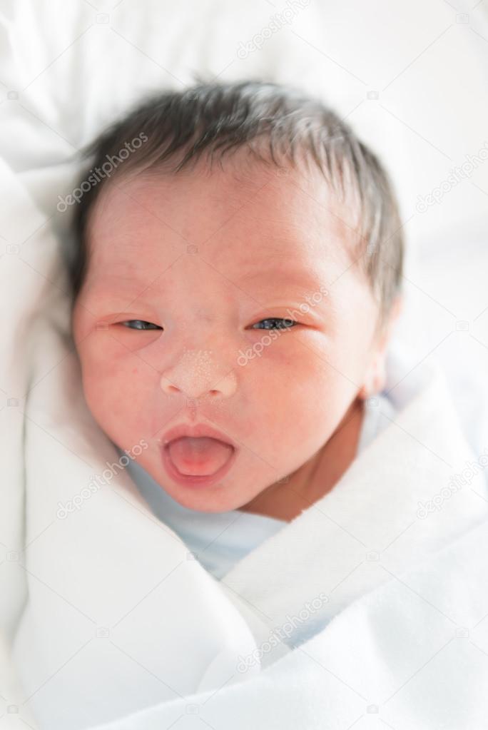 Baby born Stock Photo by ©mrsiraphol 51915939