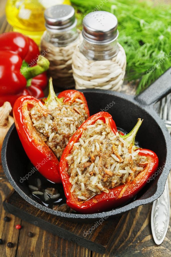 Stuffed paprika Stock Photo by ©minadezhda 53814939