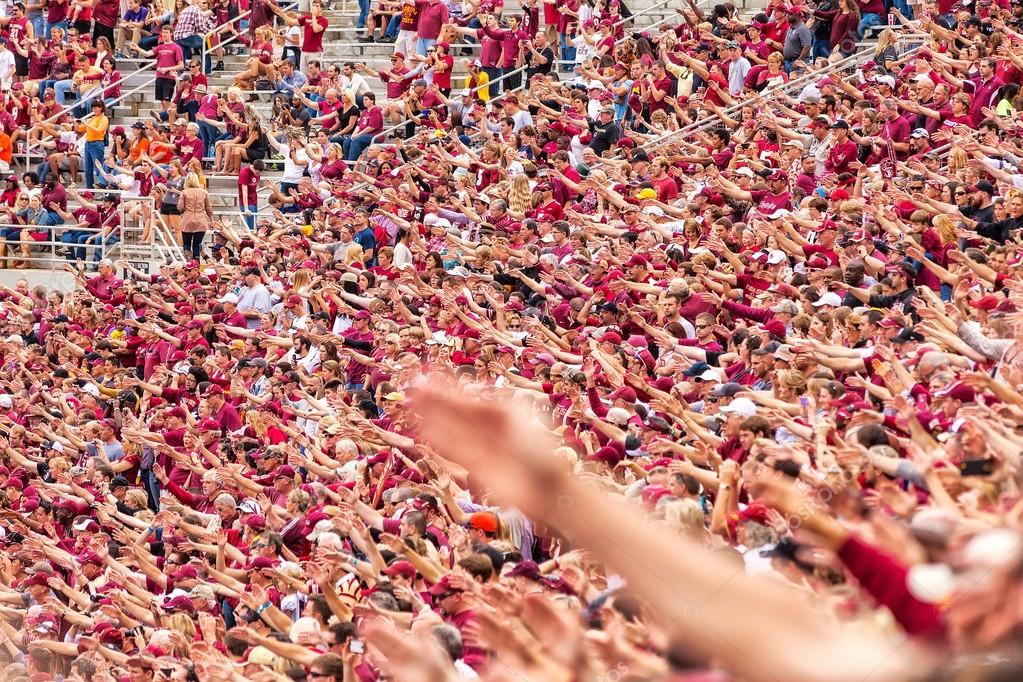 Tomahawk Chop – Stock Editorial Photo © TallyPic #52615677