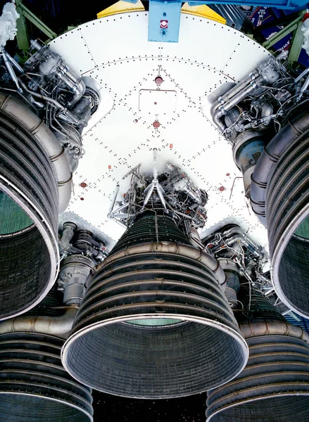Spacecraft engines images libres de droit, photos de Spacecraft engines ...