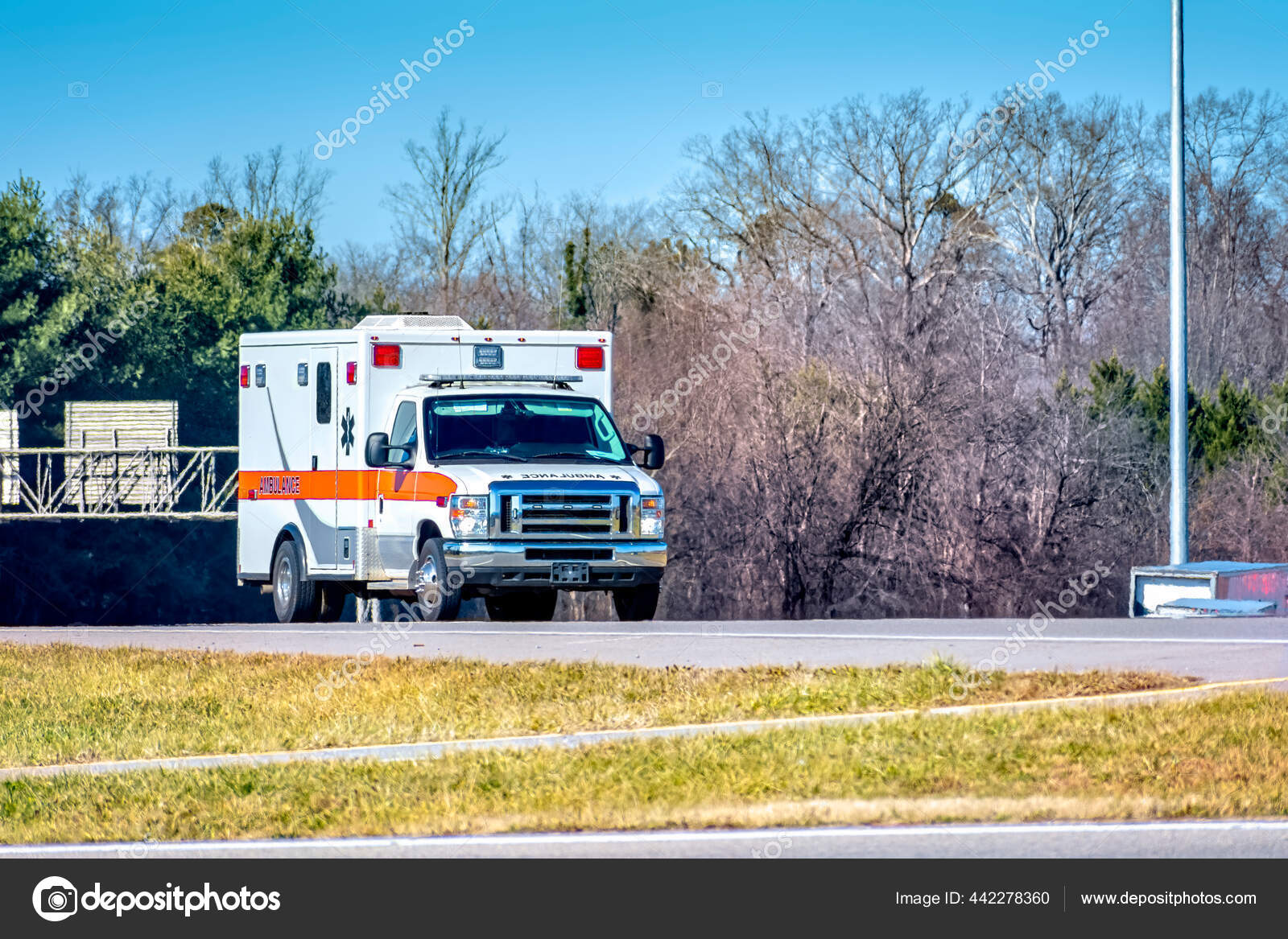Horizontal Shot Generic Ambulance Roadway — Stock Editorial Photo ...