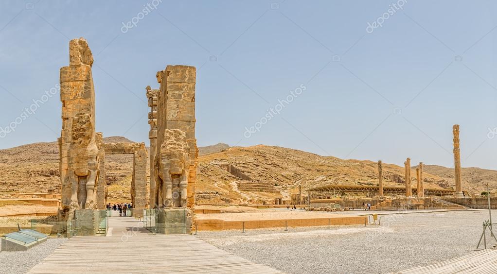 Persepolis Xerxes Gate – Stock Editorial Photo © dbajurin #91503070