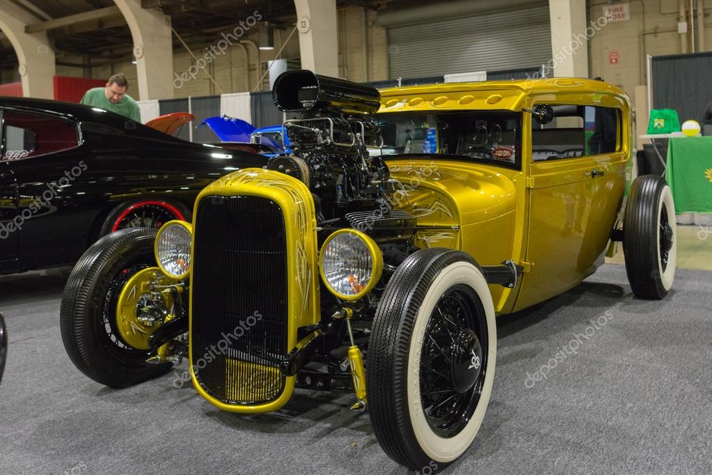 Hot Rod on display – Stock Editorial Photo © bettorodrigues #102662114