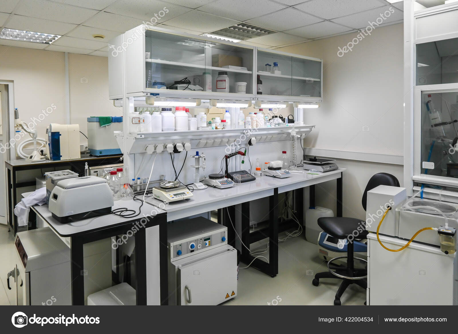 Modern Laboratory