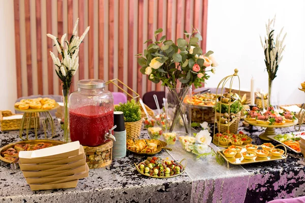 Catering birthday party Stock Photos, Royalty Free Catering birthday ...