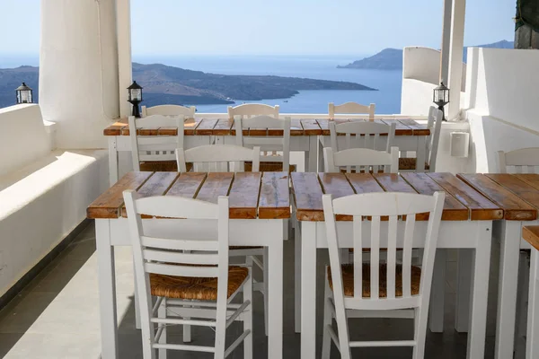 Restaurant grec traditionnel images libres de droit, photos de ...