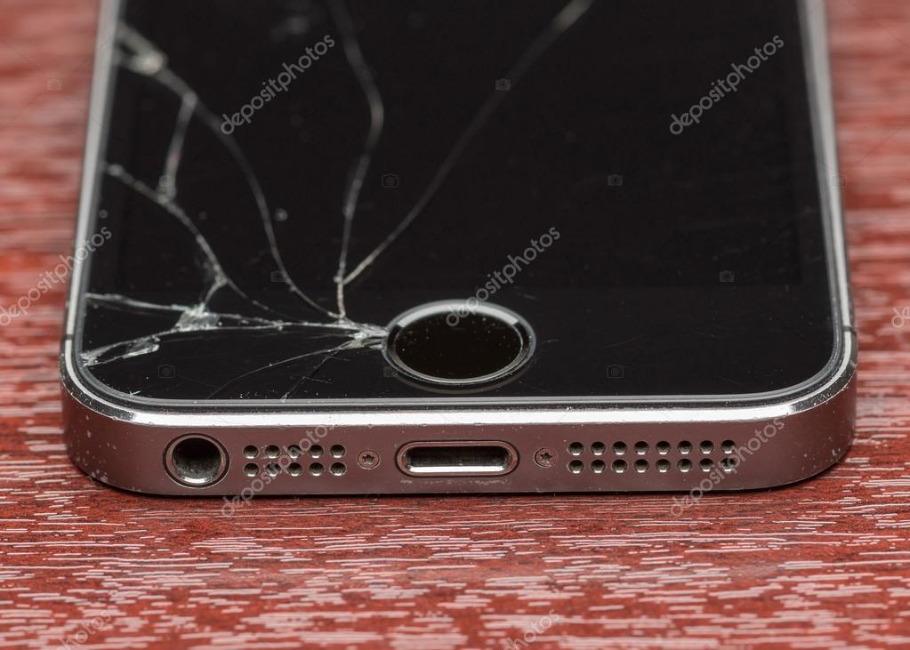 Broken Screen White Iphone 5