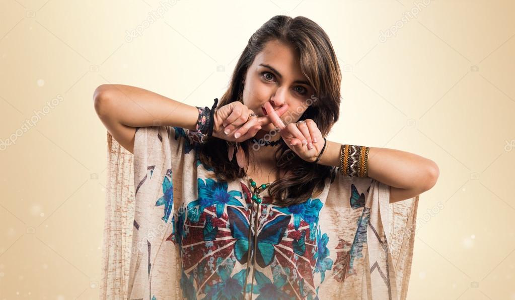 Young girl making silence gesture — Stock Photo © luismolinero #115297100