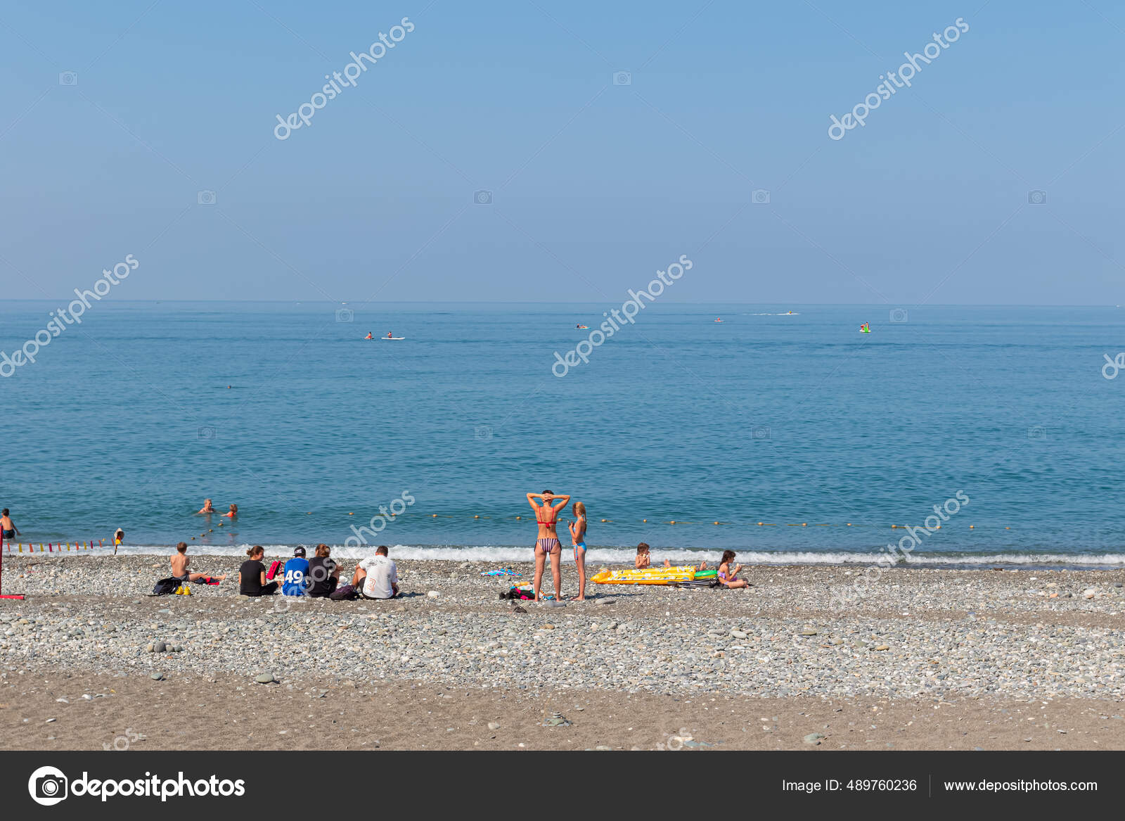 Tropical Fruit Growing Alone Green Branches Palm Tree — Stock Editorial ...