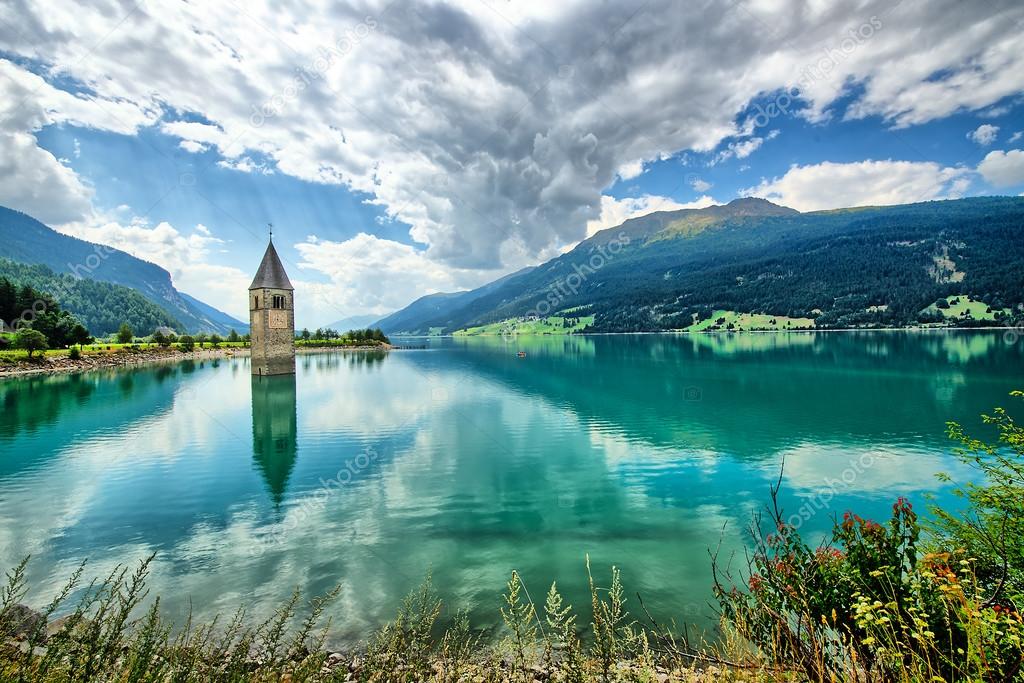 Klokkentoren van de Reschenmeer (Resia) Zuid-Tirol-Italië ⬇ Stockfoto ...