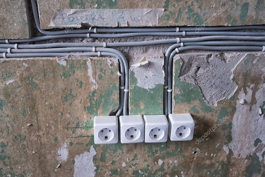 Nueva instalación eléctrica, toma de corriente y cables eléctricos en ...