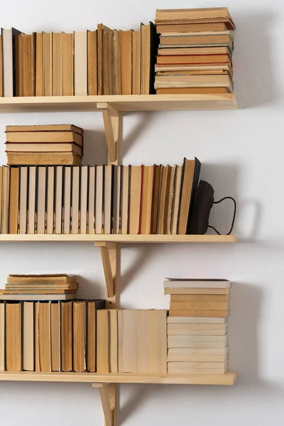 Book store shelf Stock Photos, Royalty Free Book store shelf Images ...