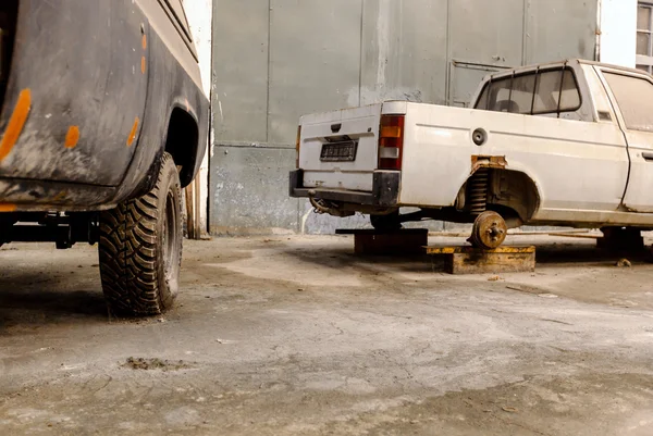 Car without wheels Stock Photos, Royalty Free Car without wheels Images ...