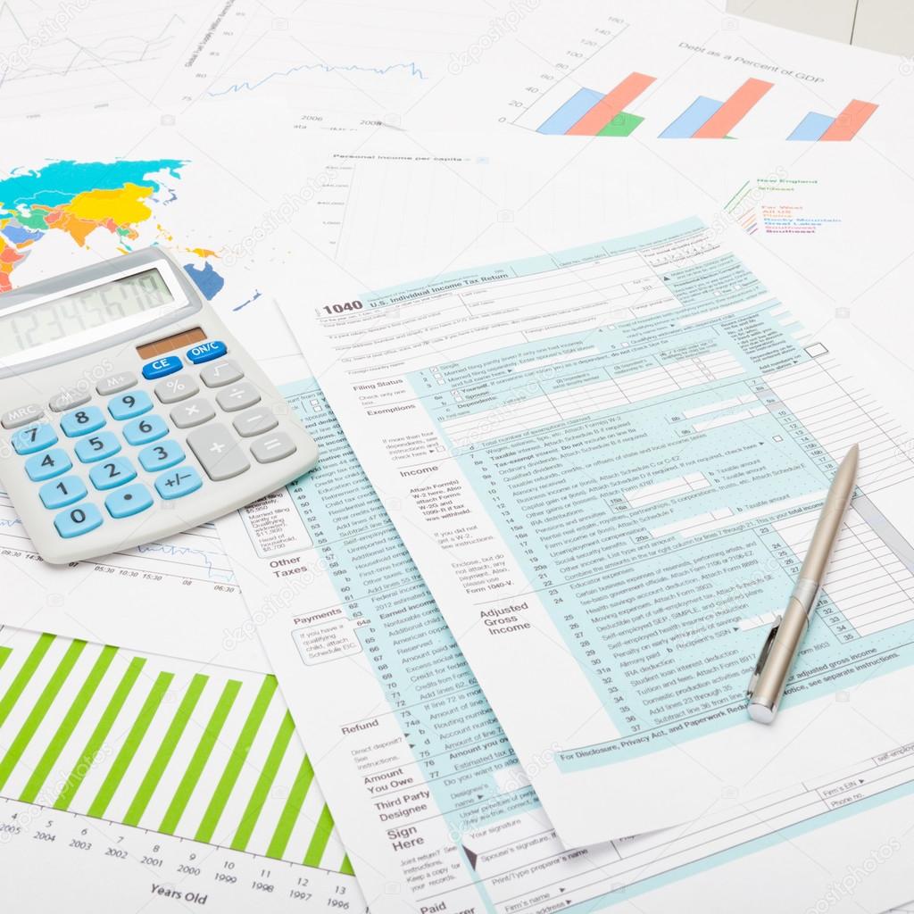 US 1040 Tax Form with silver pen over it - studio shot — Stock Photo ...