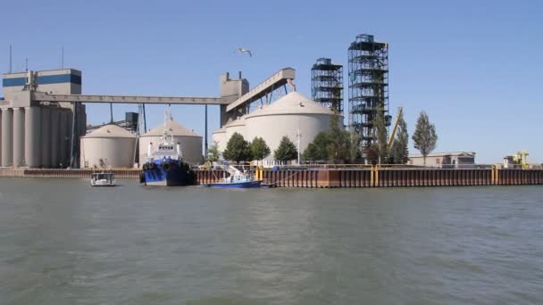 Sorel-Tracy grain silo port Quebec Canada — Stock Video © Juliedeshaies ...