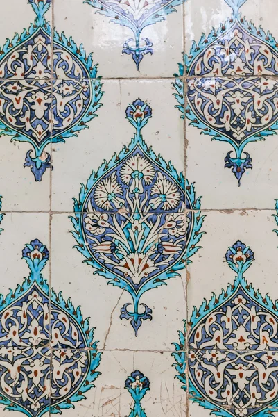 Arabic patterns on the wall - Stock Image - Everypixel