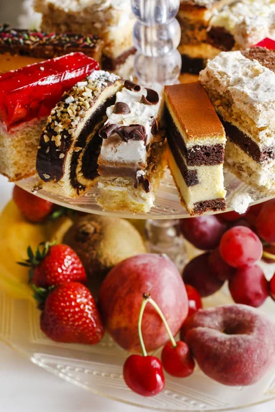 ᐈ Cute small cakes near me stock photos, Royalty Free mini cakes images ...