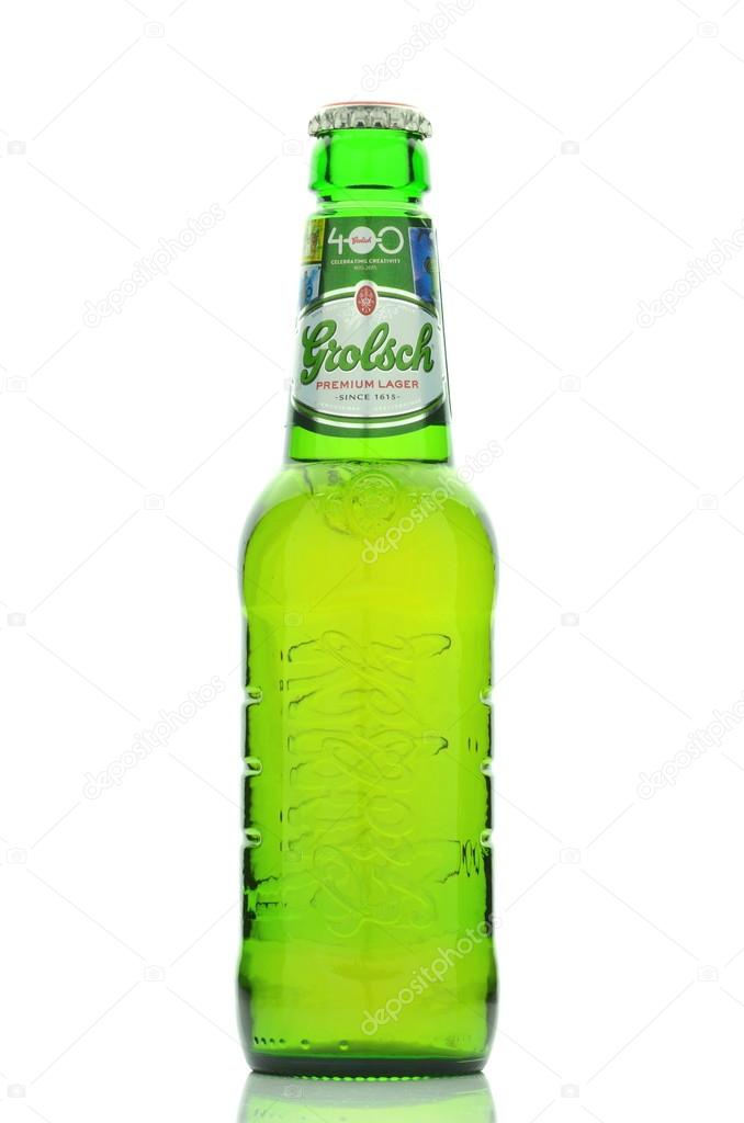Grolsch premium lager bier geïsoleerd op witte achtergrond ...