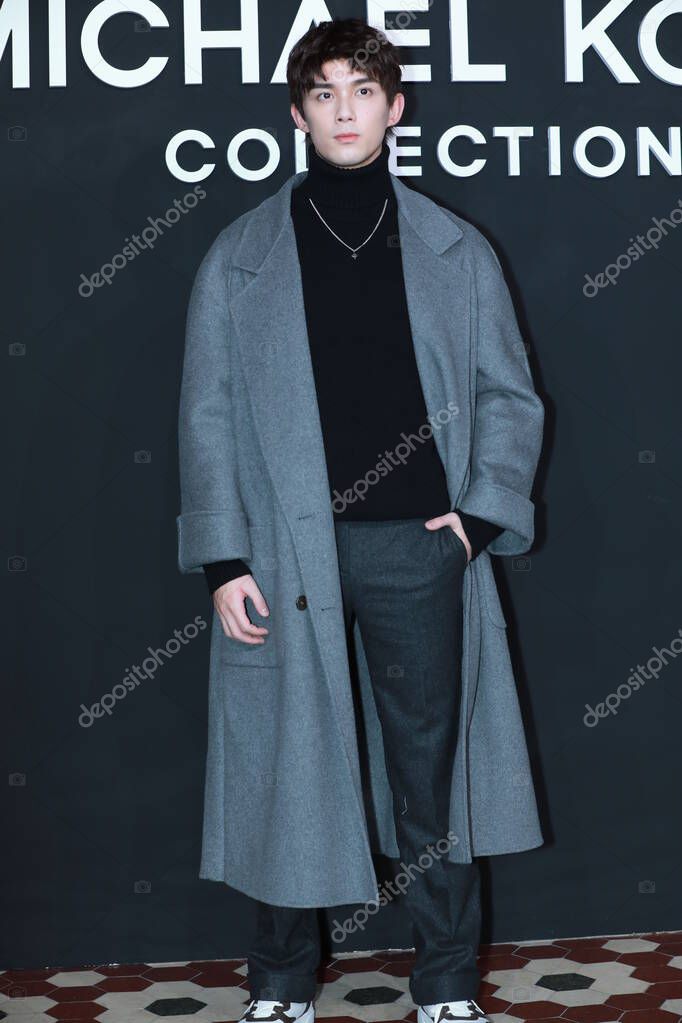 El actor chino Wu Lei o Leo Wu asiste al evento de Michael Kors, una ...