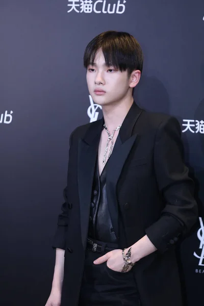 Chinese Rapper Singer Songwriter Dancer Zhou Zhennan Shows Black Suit ...