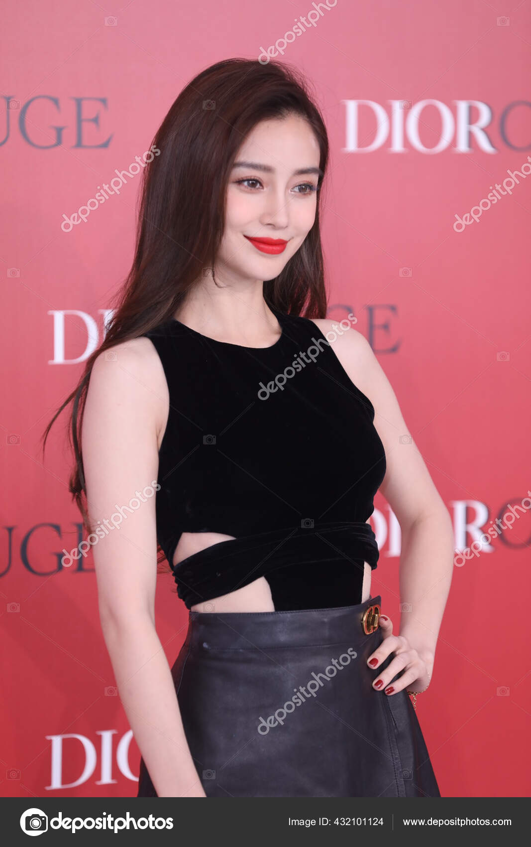 Hermosa Modelo China Modelo Alta