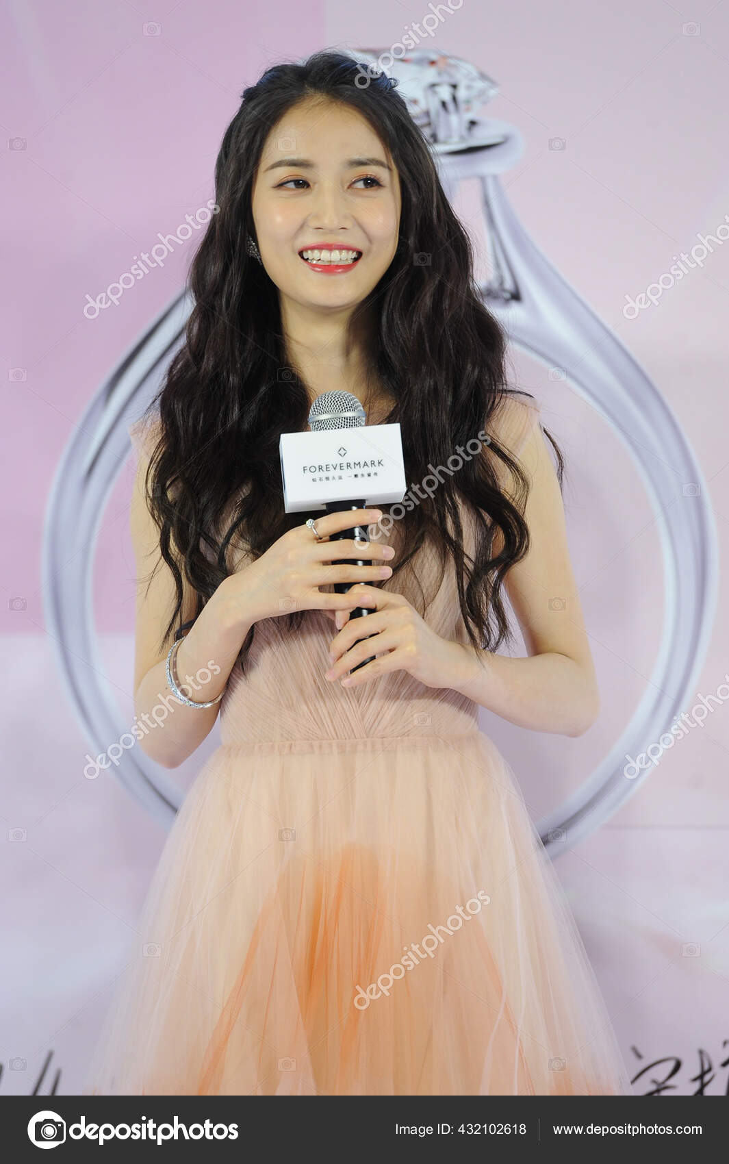 Forevermark Commercial Girl