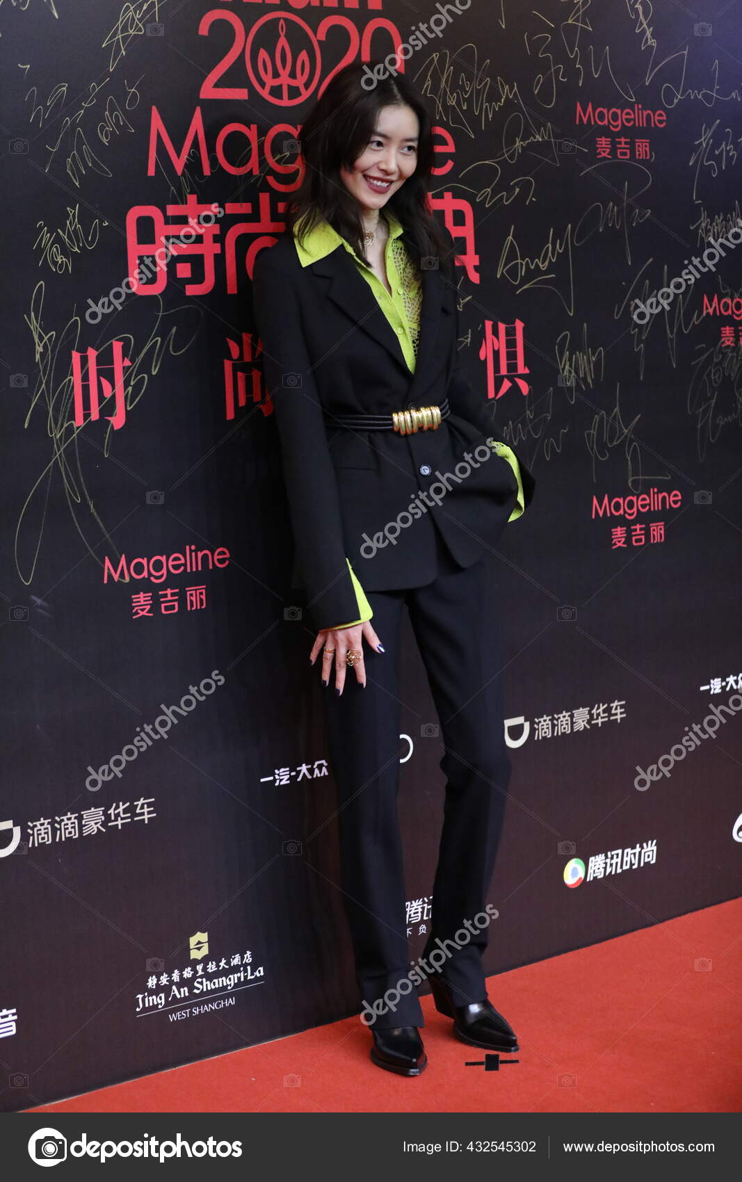 Chinese Model Liu Wen Attends Cosmo Fashion Event Shanghai China ...