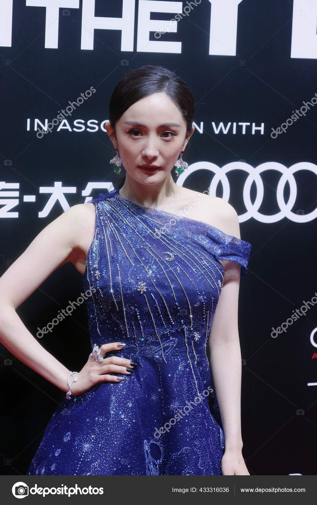 Chinese Actress Singer Yang Shows Blue Dress Showing Her Elegance ...