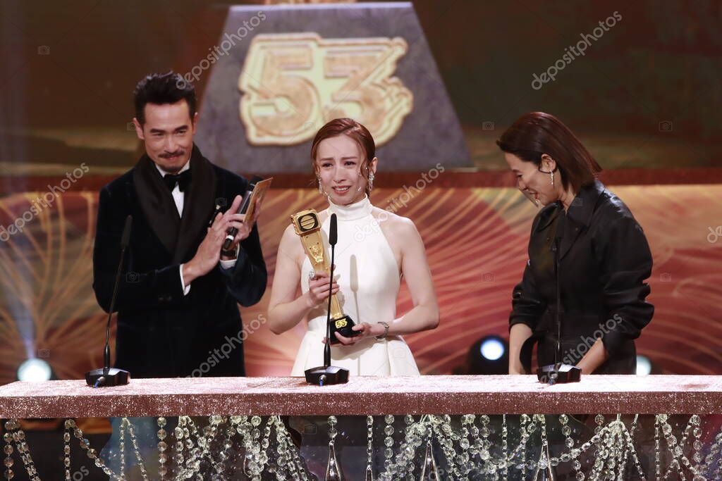 La actriz de Hong Kong bajo el contrato de TVB Katy Kung gana la mejor actriz durante el show de ...
