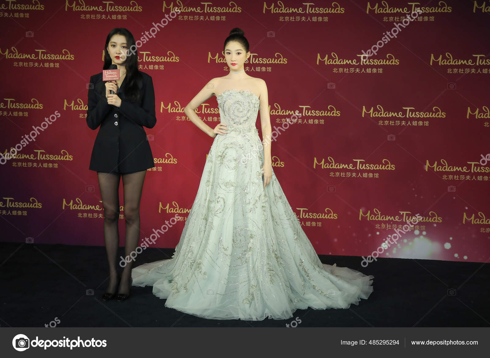 Chinese Actress Guan Xiaotong Appears Madame Tussauds Beijing Invited Organizer – Stock ...